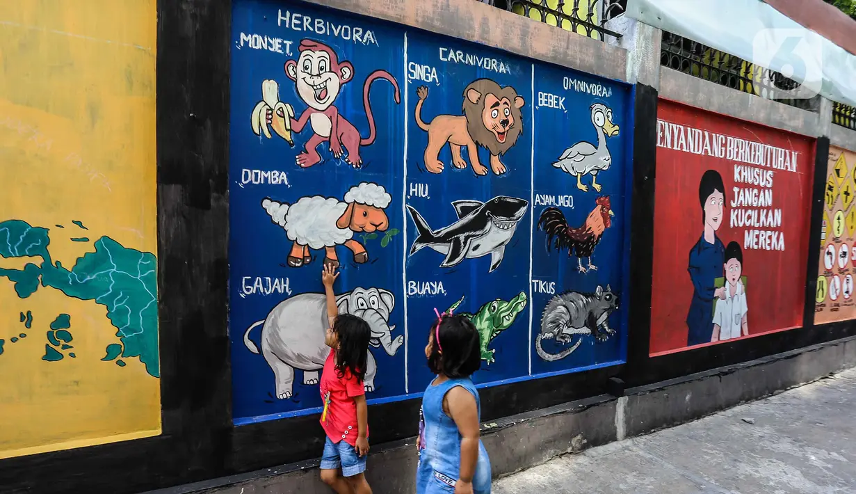 FOTO: Ada Mural Unik Bertema Edukatif di Jakarta Utara - Foto Liputan6.com