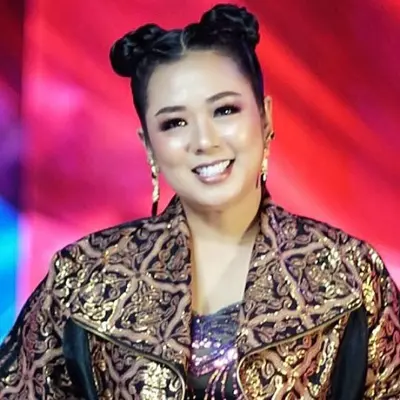 8 Potret Soimah Nyanyi Langgam Jawa saat Pengajian, Penampilannya Tuai ...