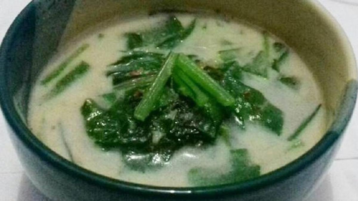 Resep Cara Membuat Sayur Bobor Sawi Enak Gurih - Food Fimela.com