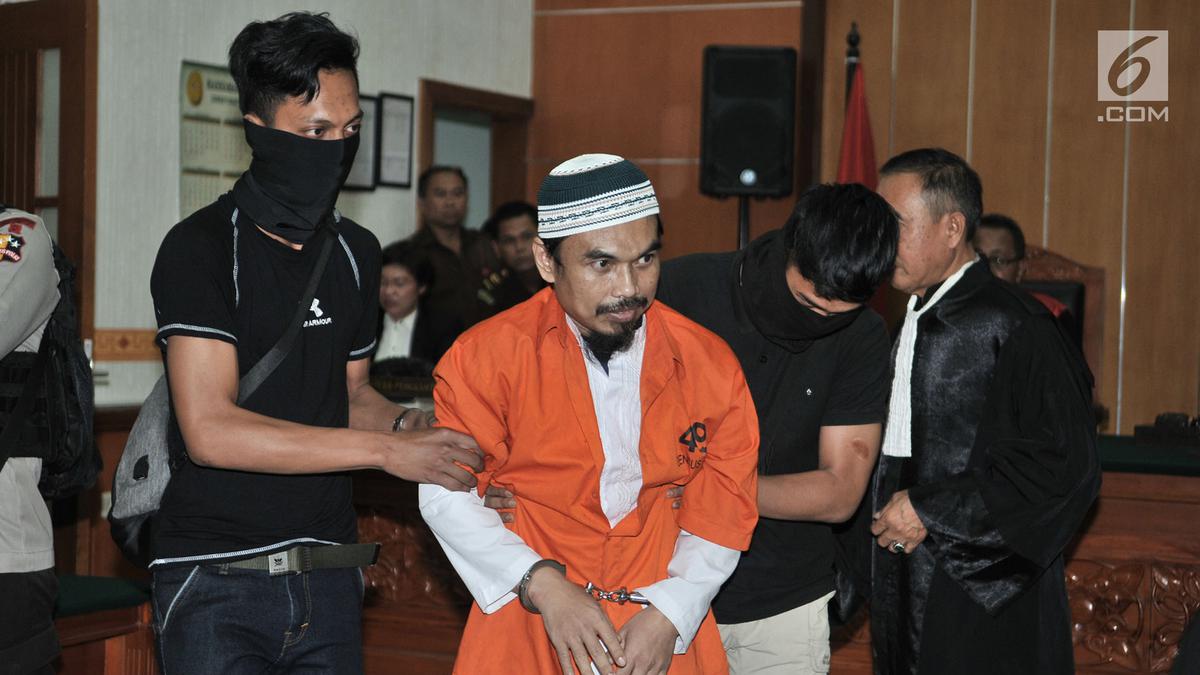 FOTO: Kasus Terorisme, Wawan Kurniawan Divonis 11 Tahun Penjara