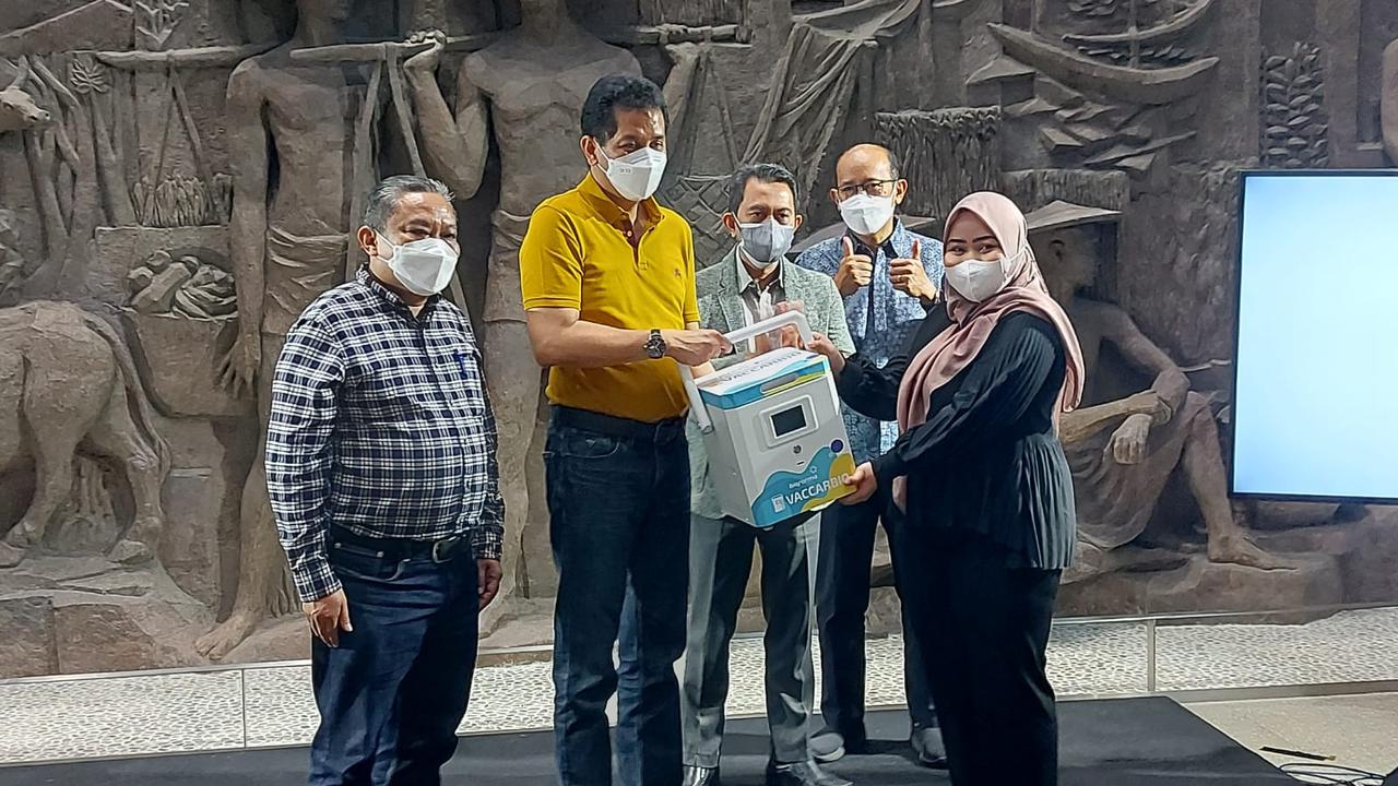 Bio Farma Luncurkan Alat Tes Antibodi COVID-19 FastBio RBD dan Wadah ...