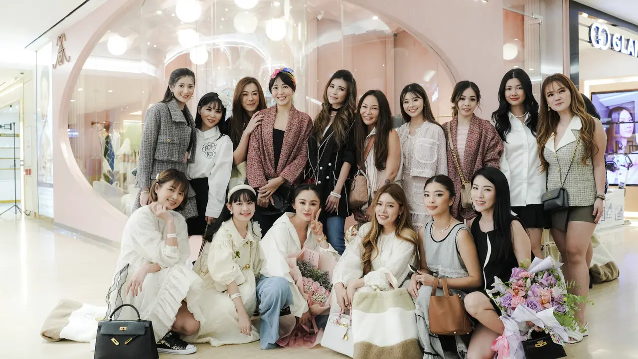 Dominasi Denim Mewarnai Koleksi Array di Plaza Indonesia Fashion Week 2024