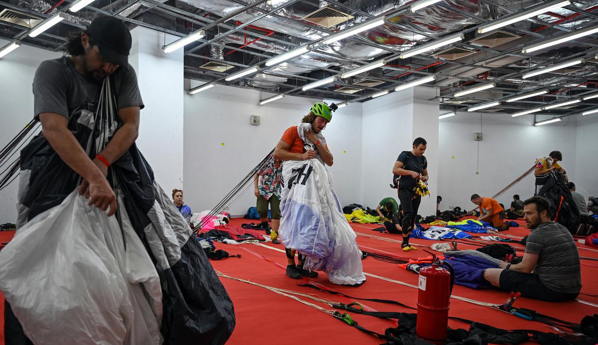 International Tower Jump, 100 Lebih Penerjun Lompat dari Menara Kuala ...