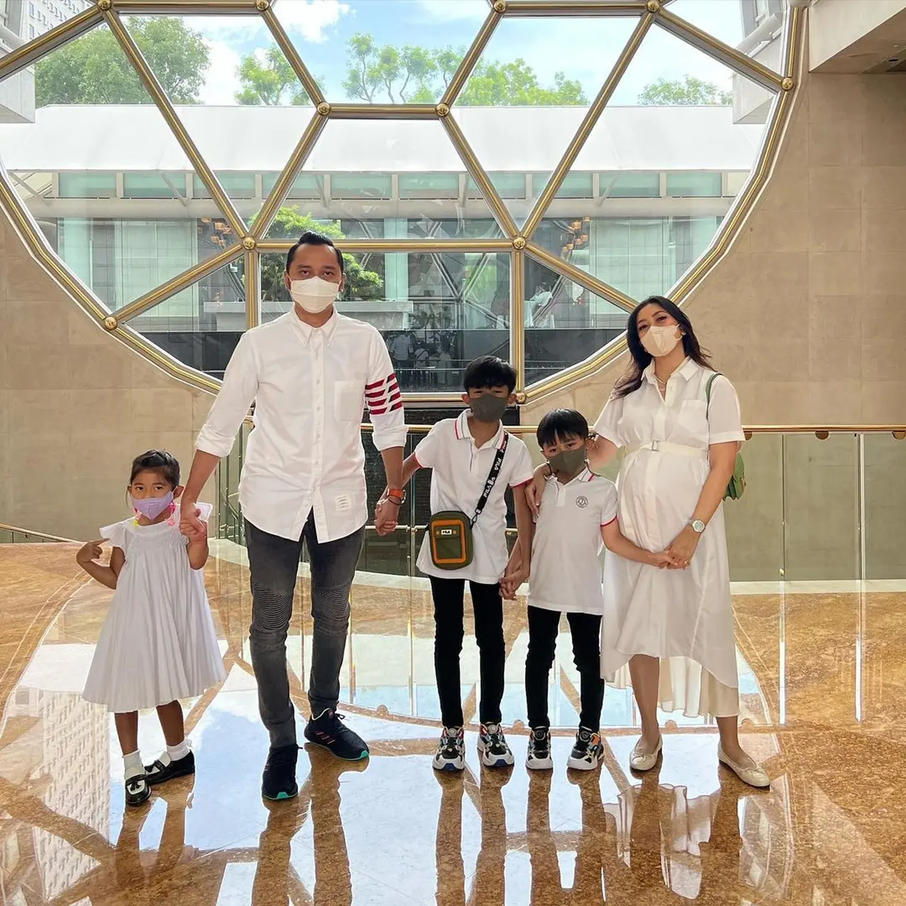 7 Potret Babymoon Aliya Rajasa Istri Ibas Yudhoyono di Singapura ...