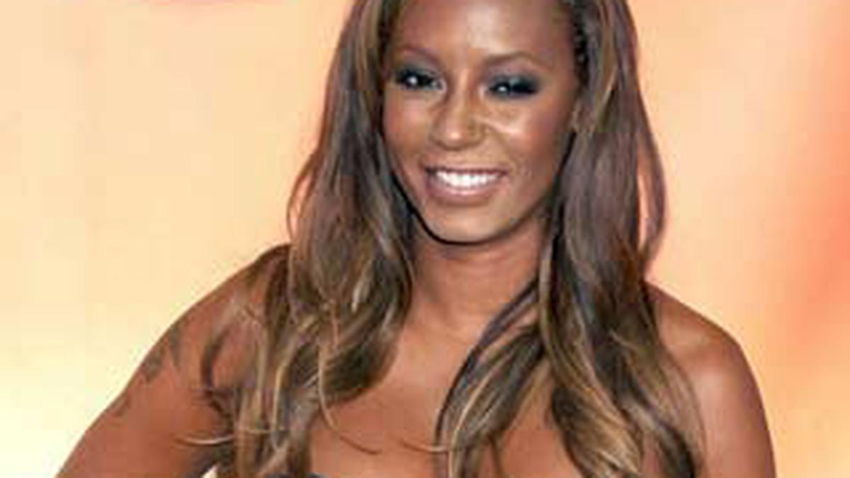 Mel B Ingin Pindah - ShowBiz Liputan6.com