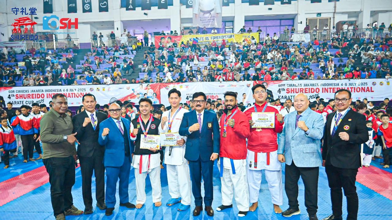 Kejuaraan Karate Internasional Terbesar di Indonesia Diikuti 14 Negara ...