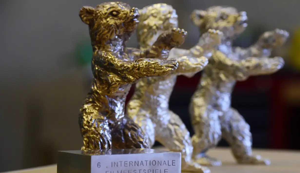 FOTO: Intip Pembuatan Patung Golden Bear yang Jadi Piala Festival Film ...