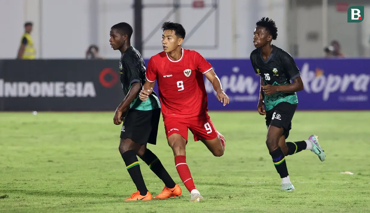Foto: Laga Perdana Malik Risaldi Bersama Timnas Indonesia saat Laga Uji ...