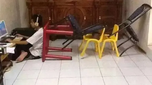Enggak Sehat, Ini 7 Potret Absurd Cara Orang Pakai Komputer Ini Kocak ...