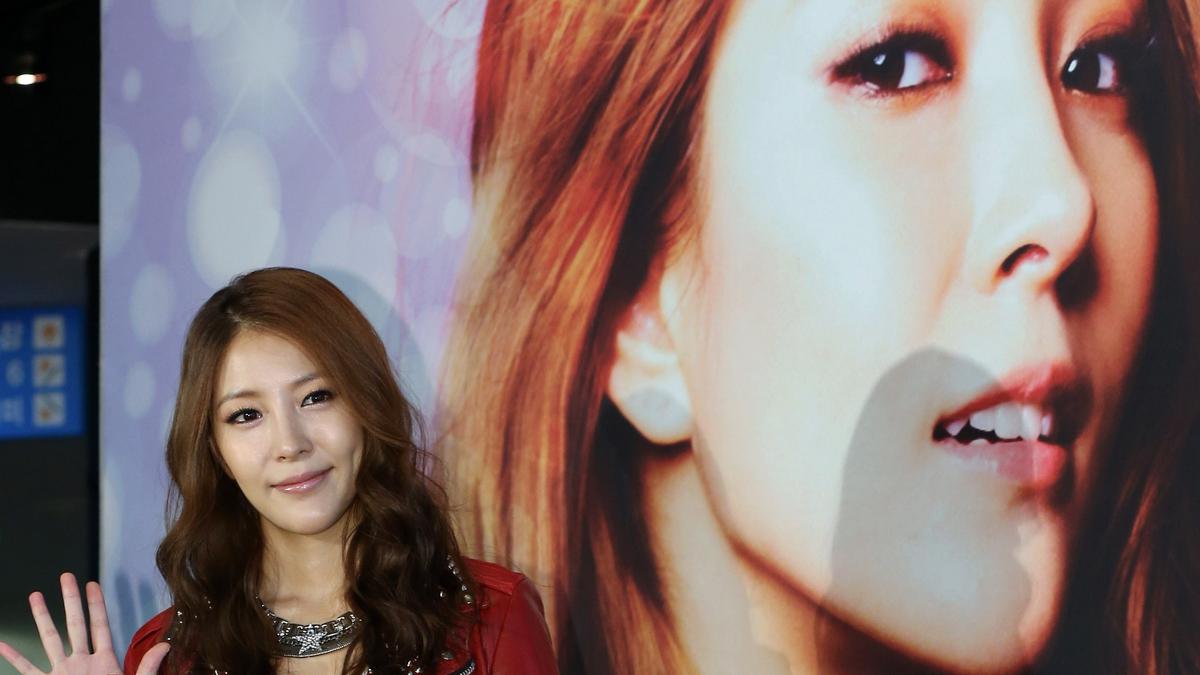 BoA Rilis Teaser MV Spring Rain