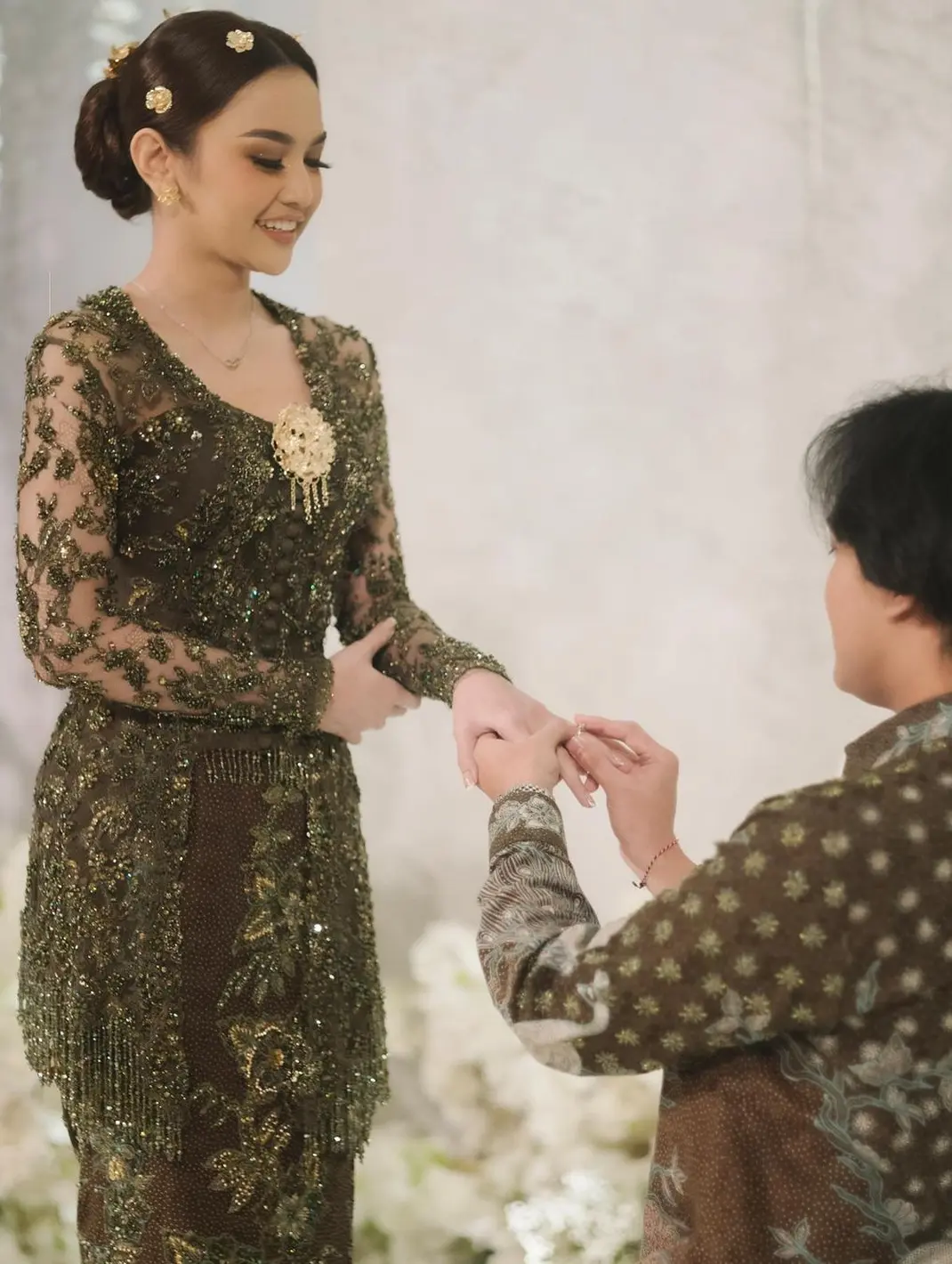 Potret Prosesi Lamaran Rizky Febian dan Mahalini, Pesona Couple yang ...