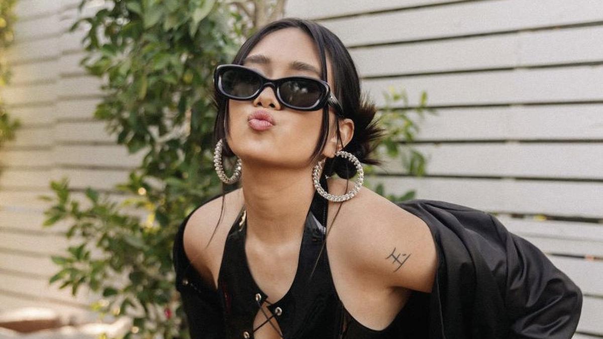 Niki Zefanya Kembali Tampil di Coachella Minggu Ke-2 dengan Gaya ...