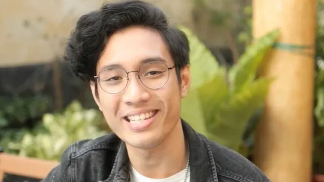 Lagu Kepada Hati Yang Dipopulerkan Cakra Khan Bakal Dinyanyikan Kembali Rifqi FTR - ShowBiz ...