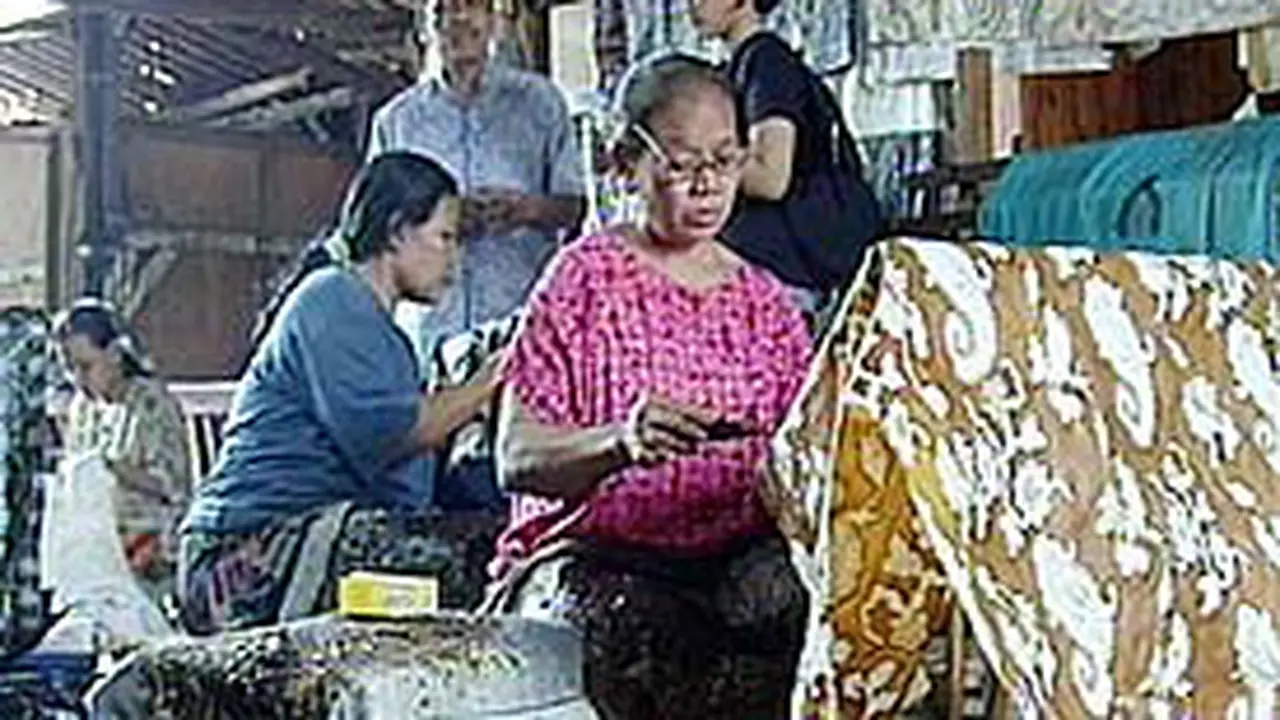 Batik Tetap Bertahan di Tengah Perubahan