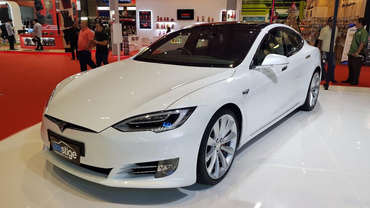 Berkat Aturan Baru, Harga Mobil Listrik Tesla Turun - Otomotif Liputan6.com