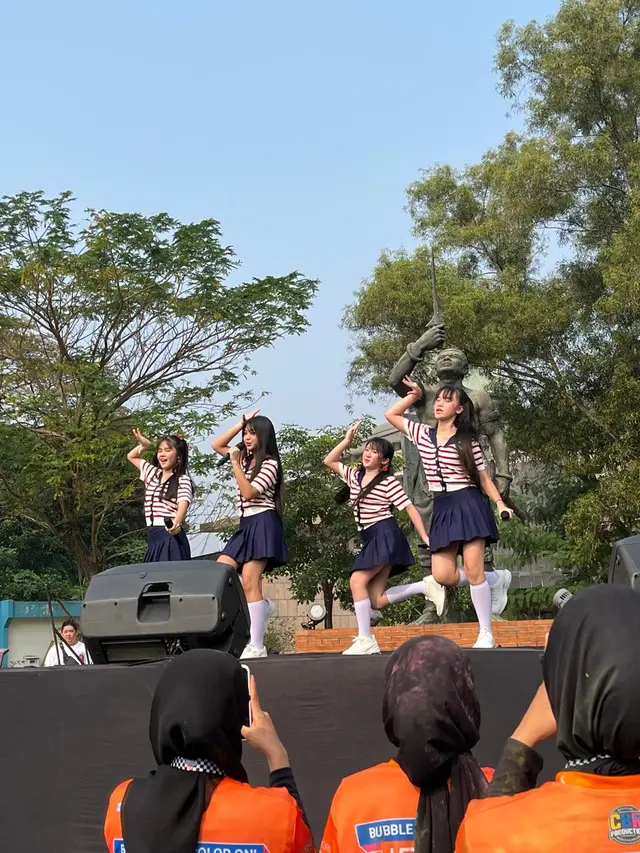 BlinkStar Luncurkan Lagu Baru Kamu di Ajang Color and Bubble Run 2025 ...