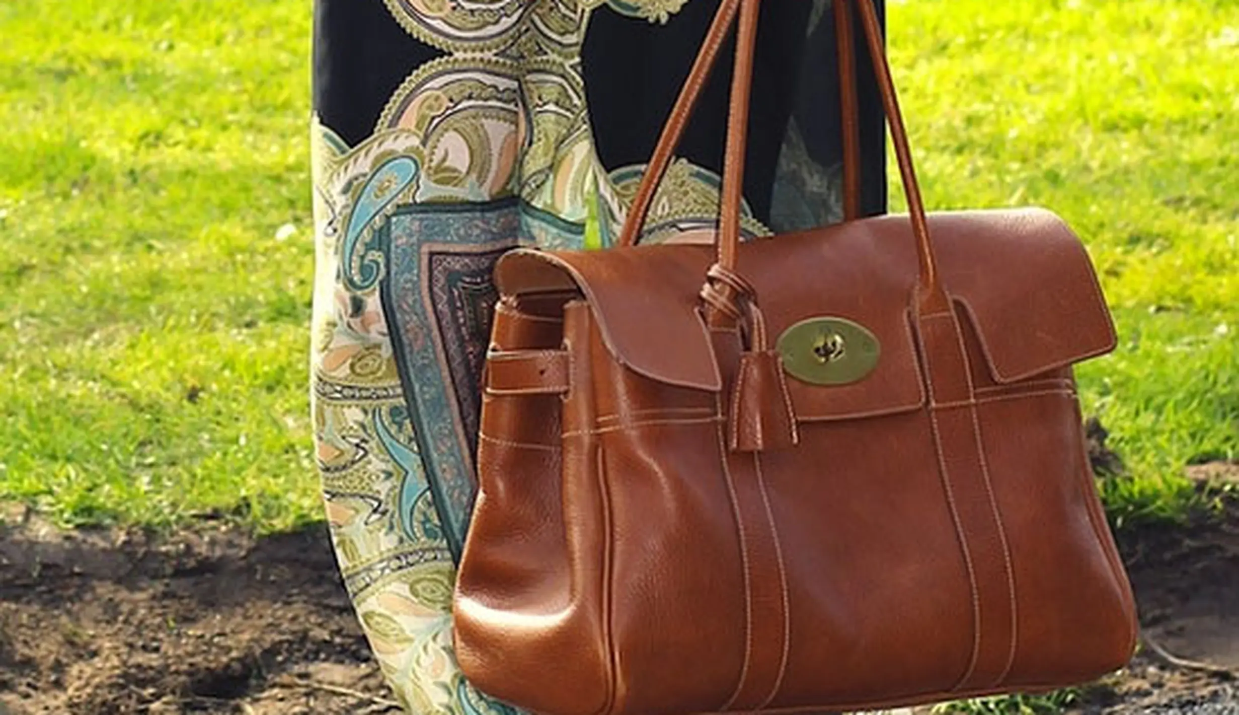 Gaya Tas Klasik Business Women