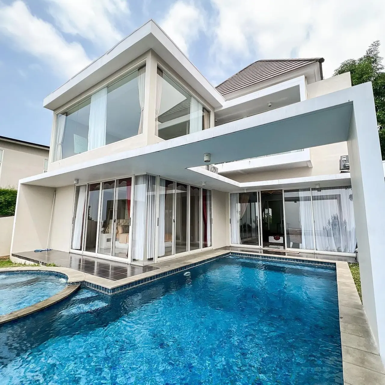 8 Sumber Kekayaan Daffa Nabilah Sultan Sidoarjo, Punya Rumah Bak Istana Disney - Hot Liputan6.com