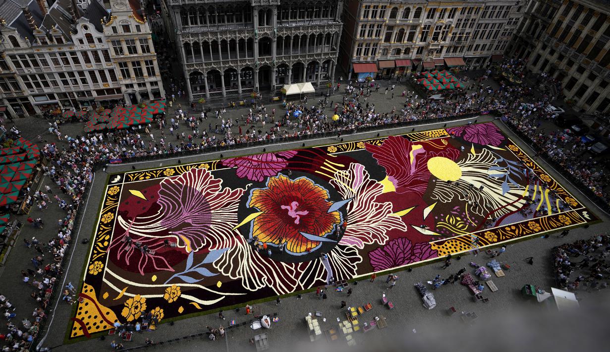 Karpet Bunga Raksasa Ikonik Brussels Kembali Hiasi Grand Place