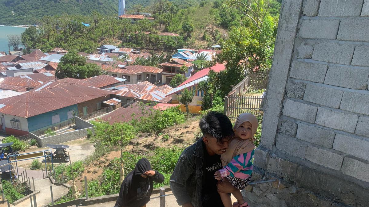 Warga Leato Utara Gorontalo Evakuasi Mandiri ke Tempat Tinggi Usai Ada ...