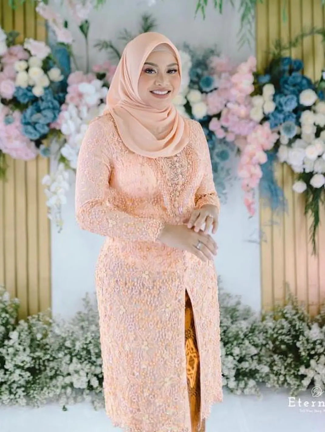 8 Inspirasi Kebaya Hijab untuk Kondangan-Wisuda ala Seleb, Shireen ...