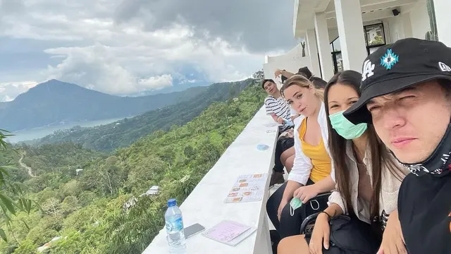 7 Potret Ria Andrews dan Stefan William Awal Menikah, Pernikahan ...