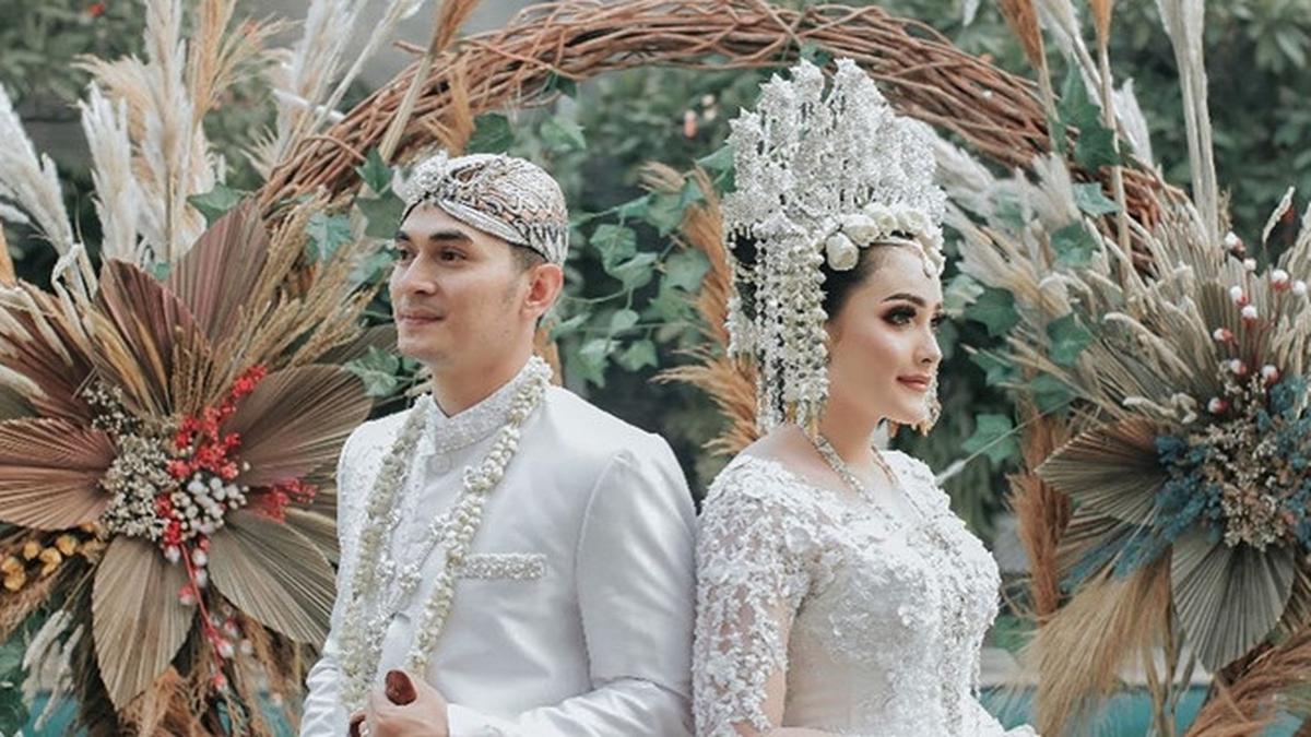 Ichal Muhammad dan Dafina Resmi Menikah, Ini 7 Potret Mesra Keduanya