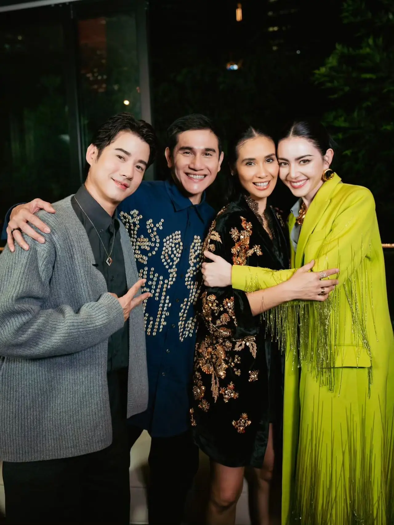 Artis Thailand Mario Maurer dan Davika Hoorne Tiba di Jakarta, Siap ...