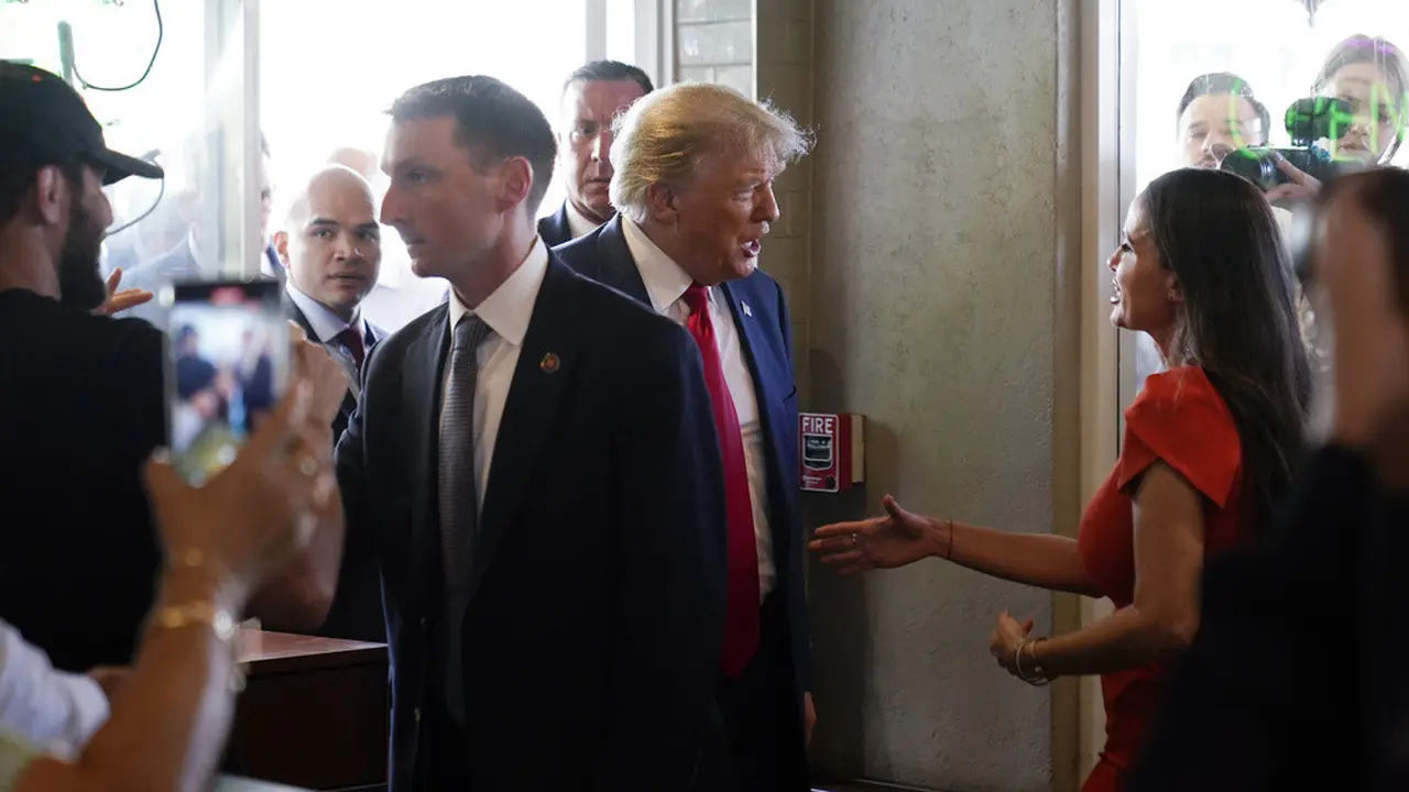 Donald Trump Buka-bukaan Gurita Bisnis di 87 Negara, Indonesia Ada ...