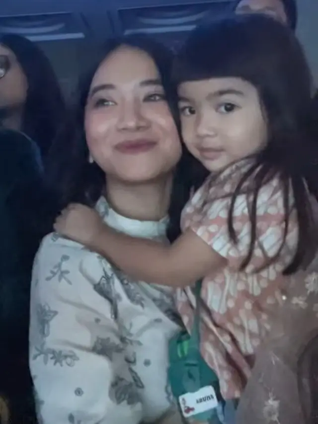 8 Potret Galih Sulistyaningra Lulusan S2 London Jadi PNS Guru SD, Kini Pilih Mundur - Hot ...