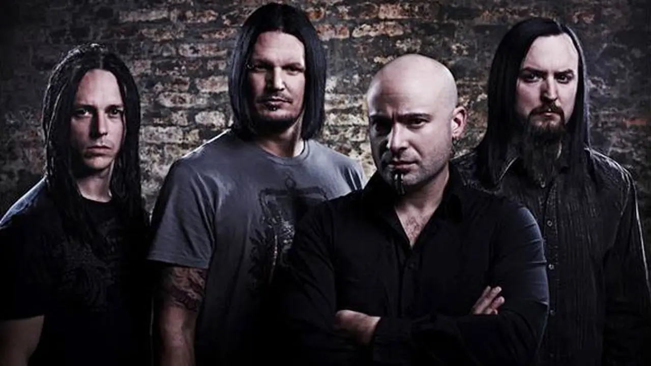 6 Band Metal Ini Memiliki Vokalis Bersuara Aneh - ShowBiz Liputan6.com