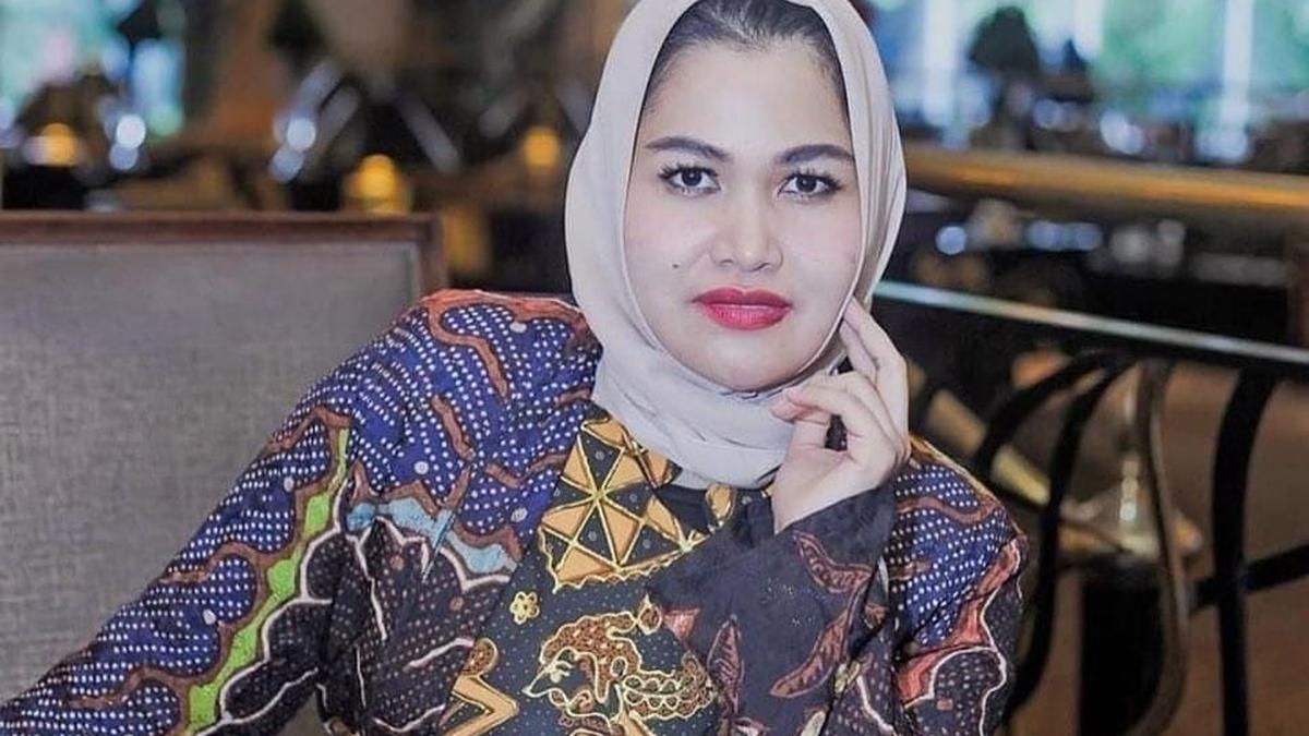 Camel Petir, Penyanyi dan Aktivis yang Siap Kembali ke Dunia Hiburan - ShowBiz Liputan6.com