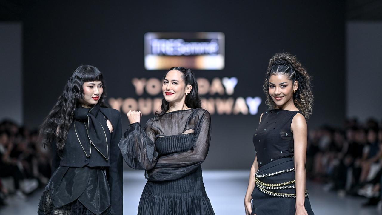 Pesona 3 TRESquad di Panggung JFW 2026, dari Pevita Pearce hingga ...