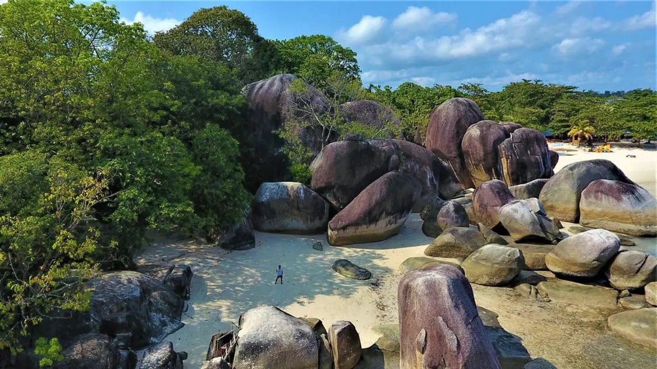 15 Wisata Belitung dengan Alamnya yang Memukau, Cuilan Surga di Barat ...