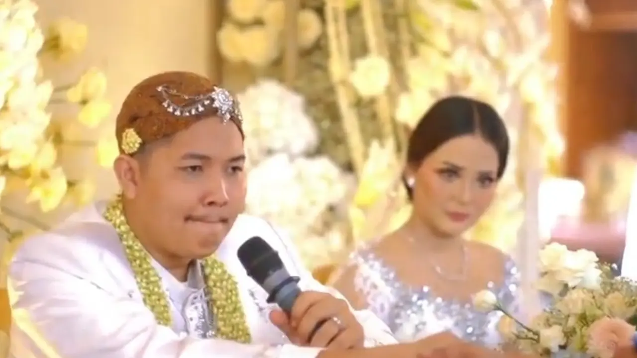 7 Potret Pernikahan Nopek Novian dengan Adat Jawa, Terungkap Sosok ...