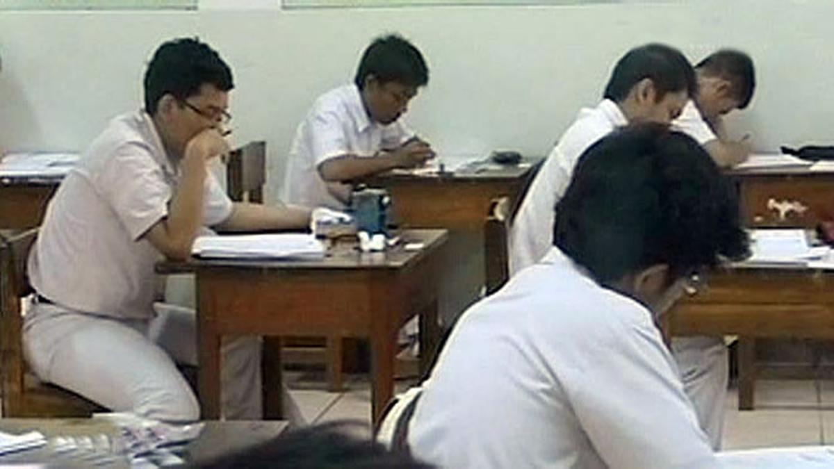 Ujian Nasional Pertama di SMA 78 Berjalan Lancar - News Liputan6.com