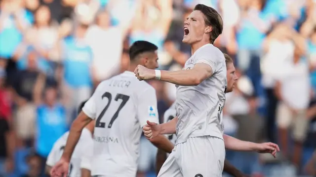 Statistik Ungkap Dampak Pergeseran Posisi Scott McTominay di Napoli ...