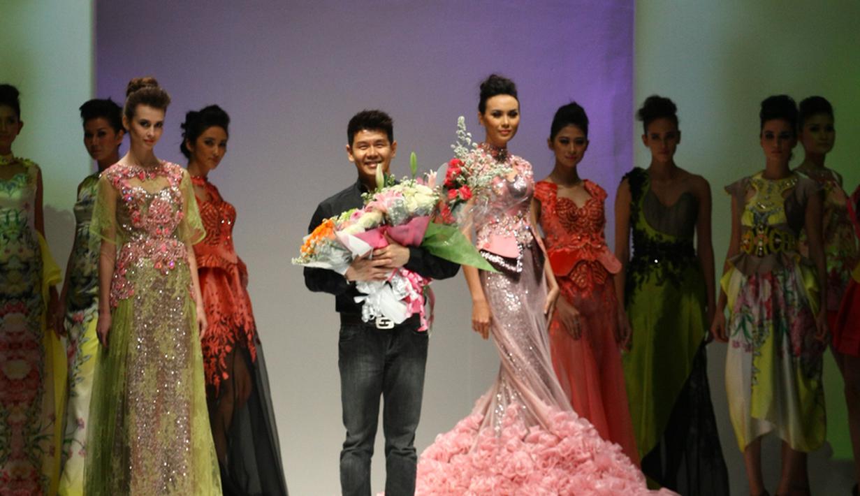 Koleksi Danny Satriadi di IPMI Trend Show 2014 - Photo Fimela.com