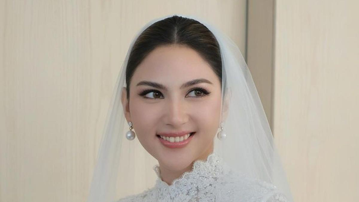 Detail Makeup Pemberkatan Nikah Jessica Mila dengan Look Clean Tapi ...