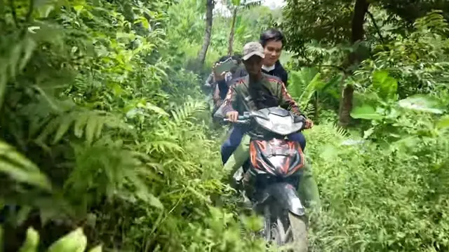 Potret Perjuangan Baim Wong Kunjungi Rumah Penggemar, Tempuh 8 Jam ...