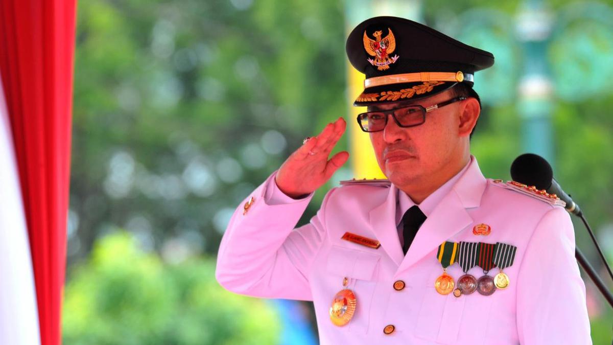 Mengenal Ujang Iskandar dan Prestasinya yang Jadi Modal Maju Bertarung ...