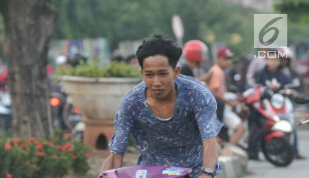 FOTO: Balapan Motor Liar Warnai Minggu Pagi Ramadan di Ibu Kota - Foto ...