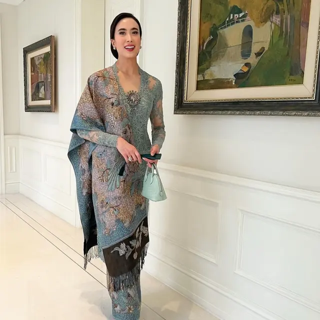 Inspirasi 6 Gaya Kebaya Menpar Widiyanti Putri Wardhana, Ada yang ...