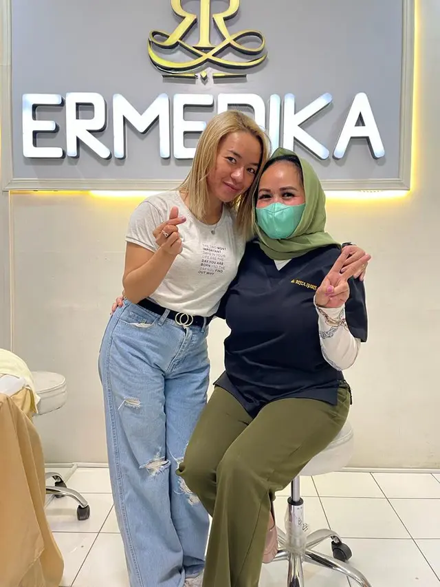 Waode Heni Andriani Nyaman Jalani Perawatan Kecantikan - ShowBiz ...
