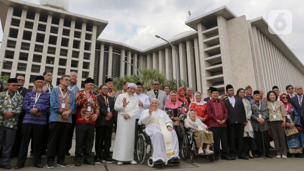Di Istiqlal, Paus Fransiskus Hadiri Pertemuan dengan Tokoh Lintas Agama - Foto Liputan6.com