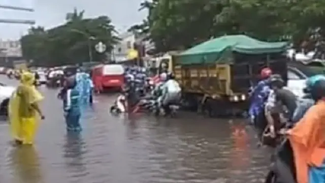 Hujan Lebat dan Air Pasang jadi Penyebab Banjir di Kota Makassar - Regional Liputan6.com