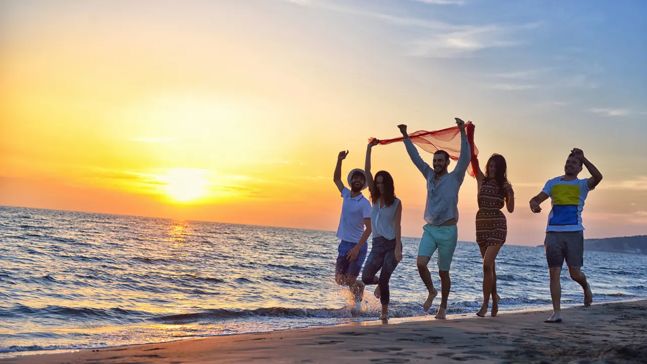 10 Tempat Wisata Pelabuhan Ratu, Penuh Jajaran Pantai Eksotis