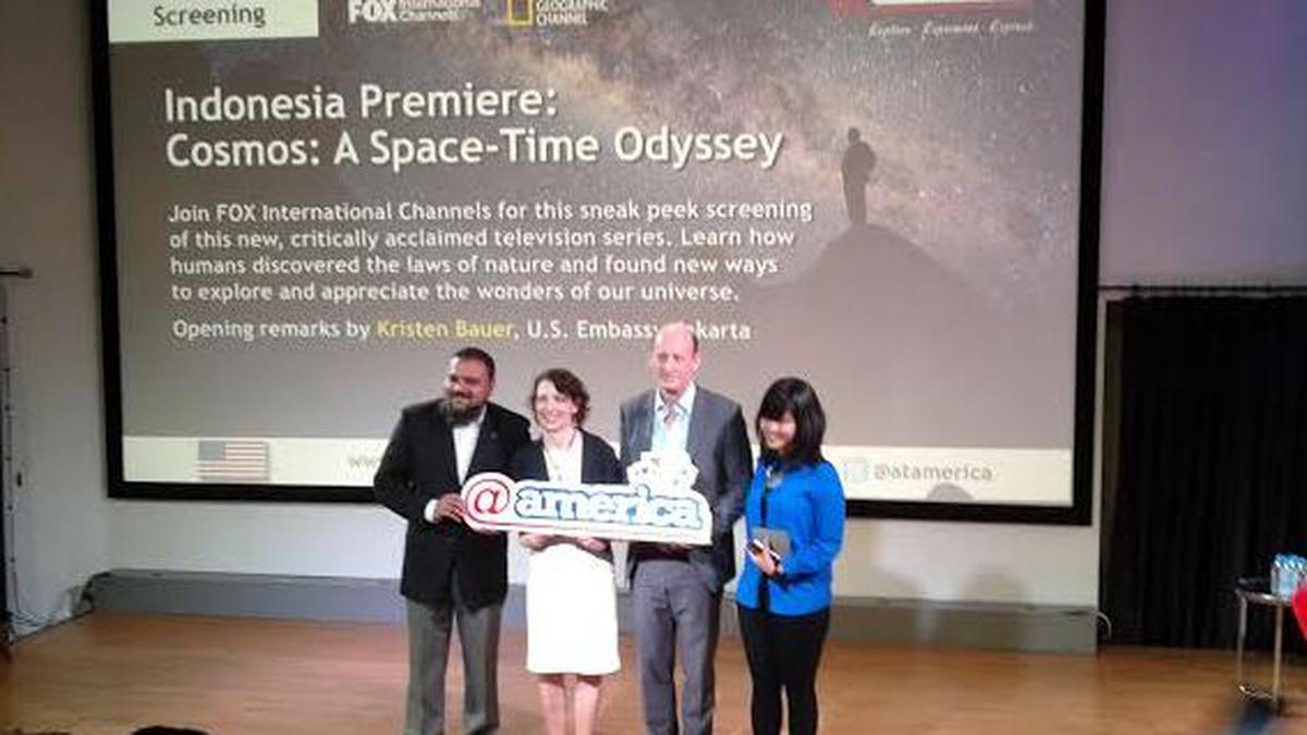 Cosmos: A Space-Time Odyssey Tayang di Indonesia Lewat Fox International
