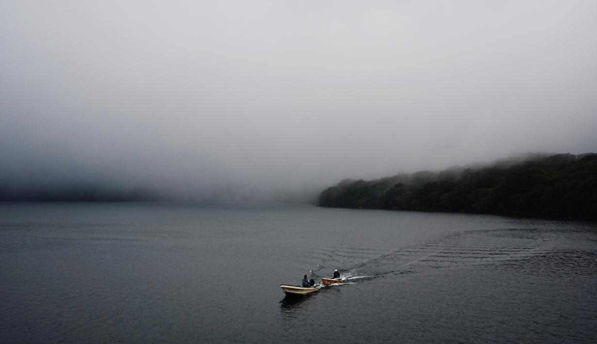 FOTO: Menikmati Keindahan Danau Ashi di Jepang - Foto Liputan6.com