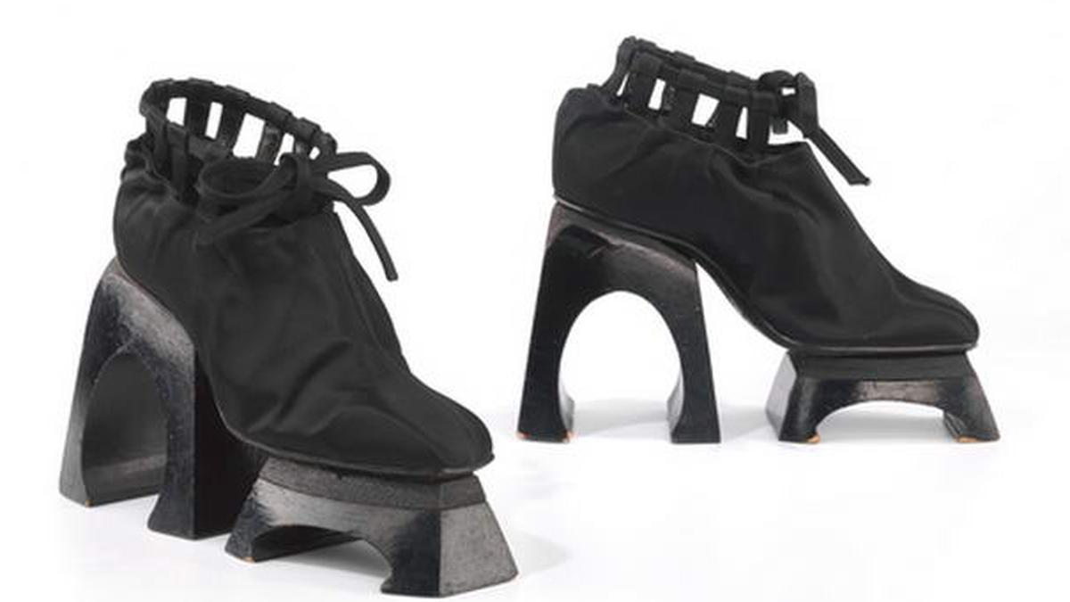 Indahnya Sepatu-Sepatu Berdesain Klasik Yang Unik Ini - Photo Fimela.com